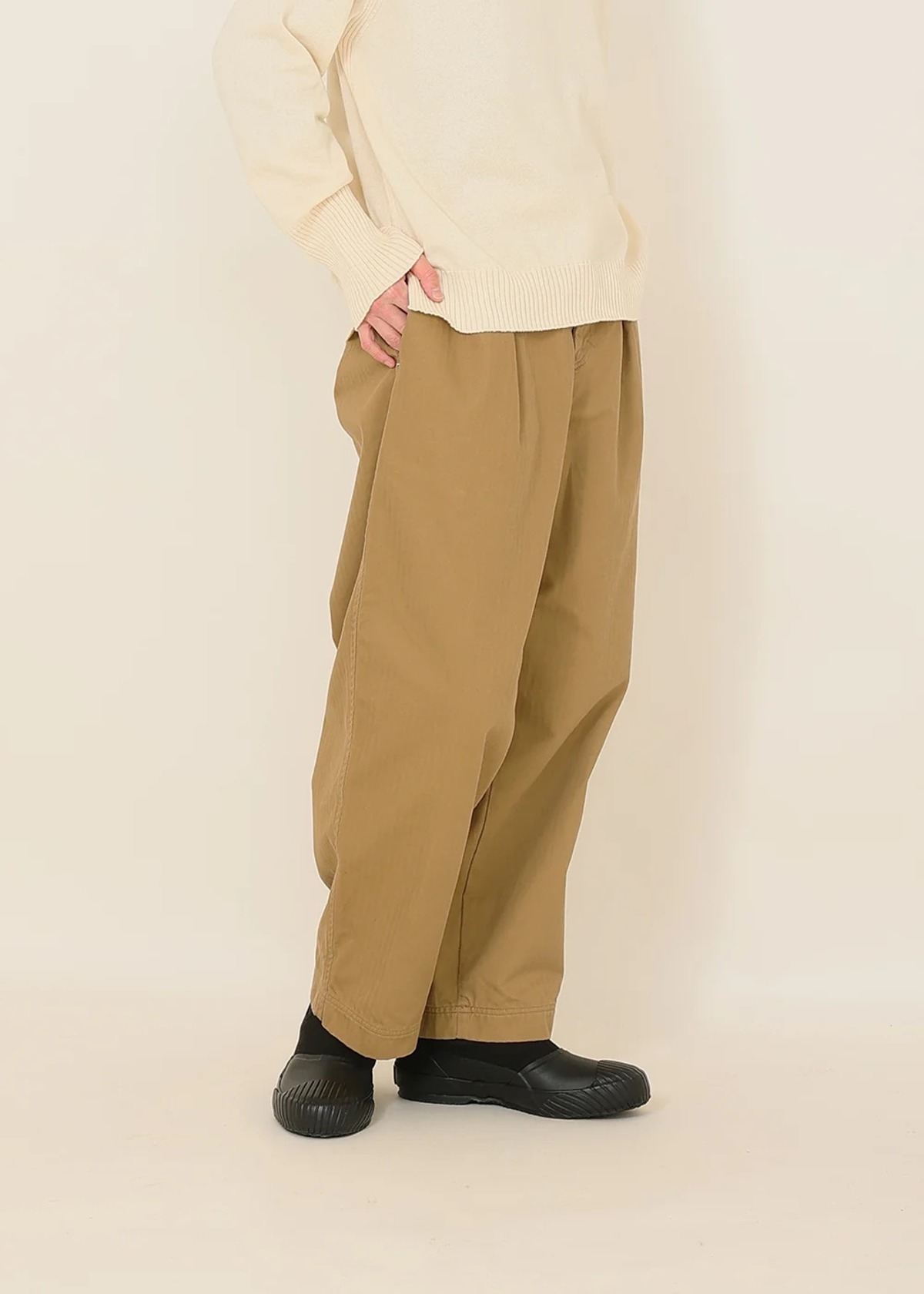 to touch コットンへリンボンツイルタックパンツ トゥータッチ TO24P-08 | standoli