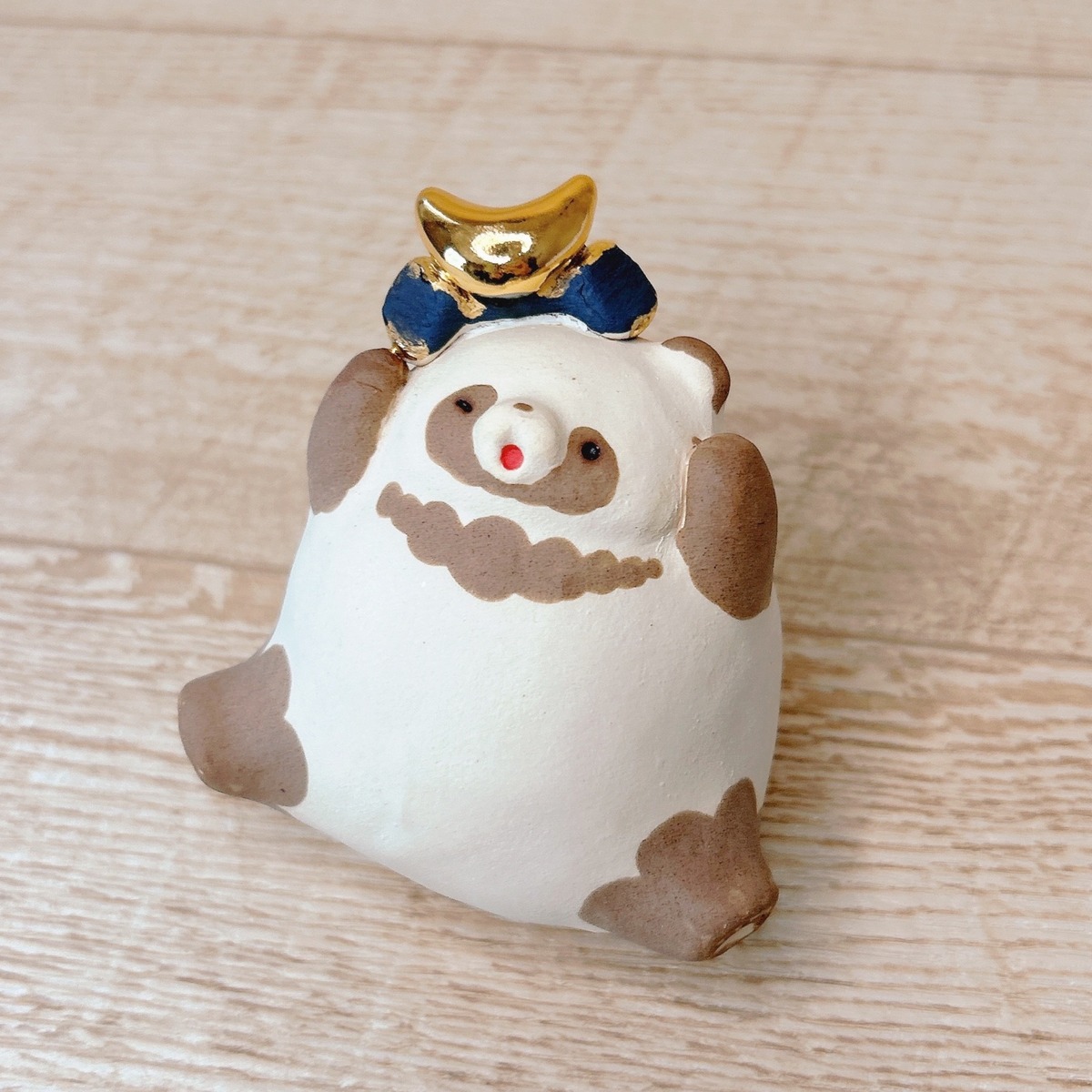 こどもの日の兜たぬき | BlueBell