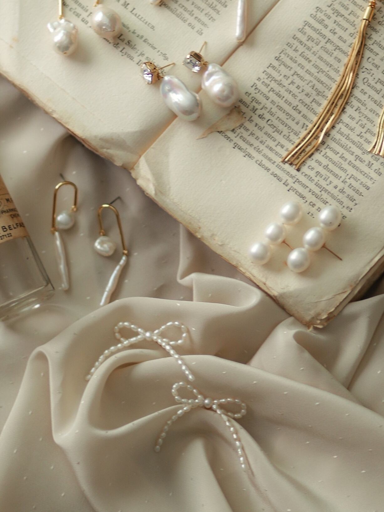 pearl × pearl accessory | Drops Box