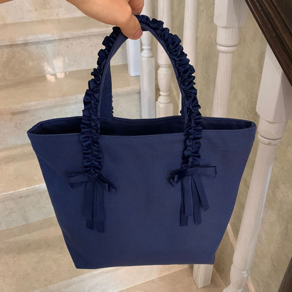 Frill handle ribbon handbag A1012 | arSelects