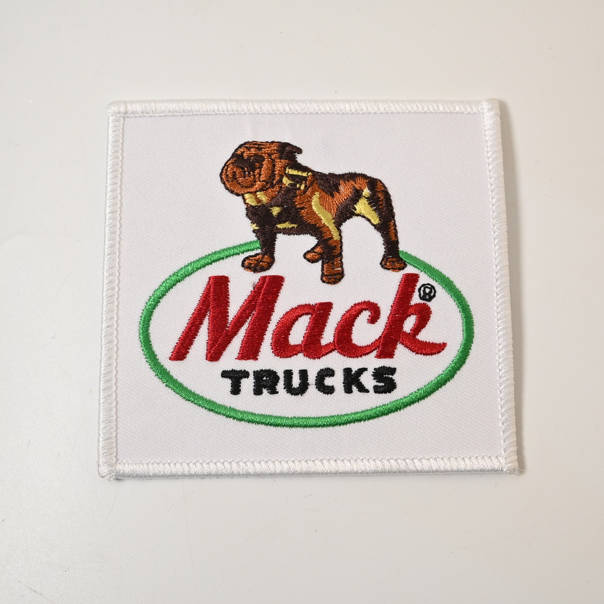 Repro Mack Trucks Bulldog Patch #1 | Button Works Store ボタンワークス