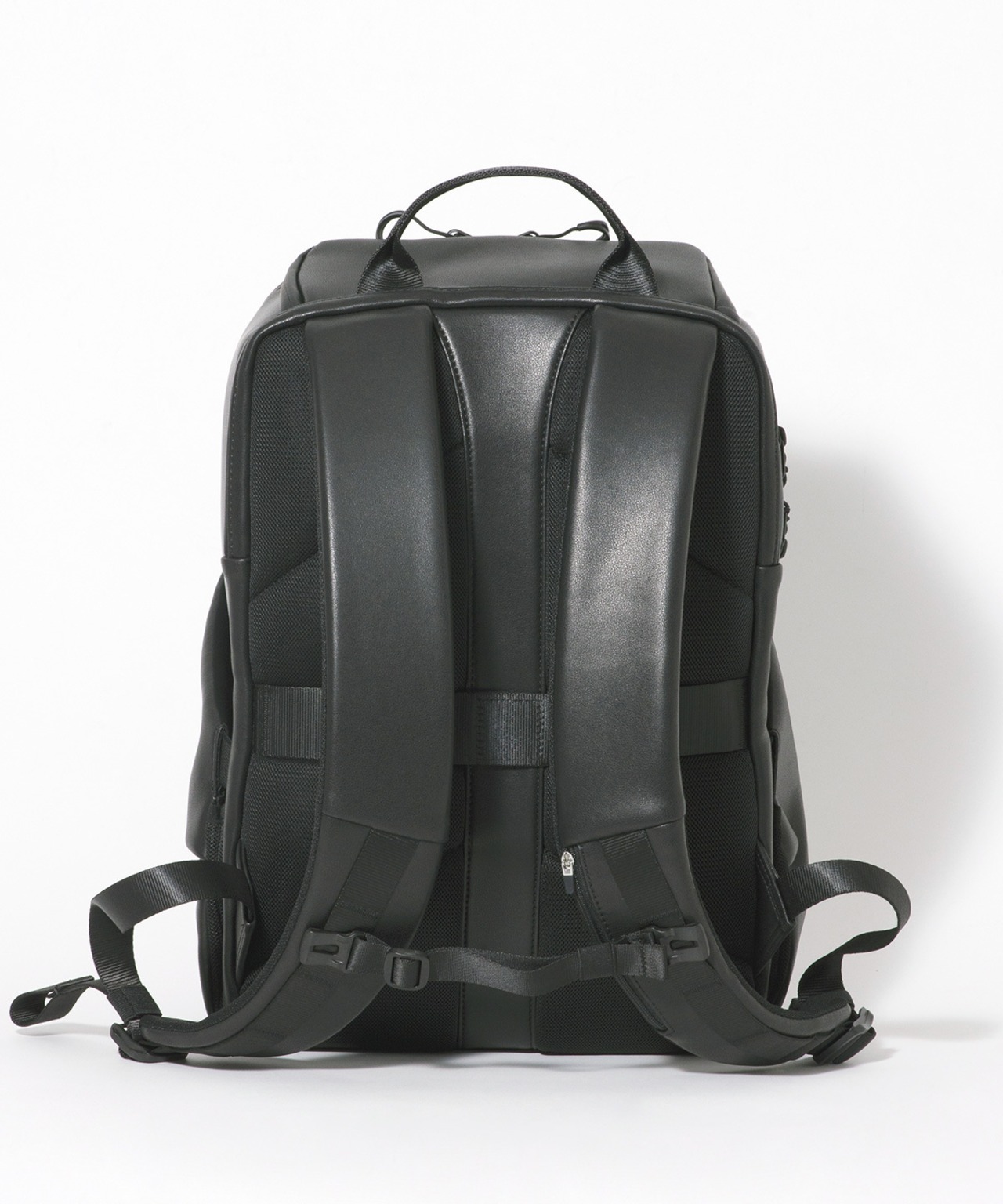 【予約商品】SY-05オールブラック しーさーコラボエクストラポケットバッグ（止水ファスナー） | NOMADIC公式ECショップ