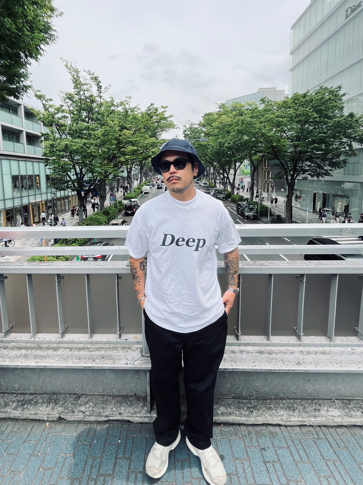 Deep Tee | The City & Co., Ltd
