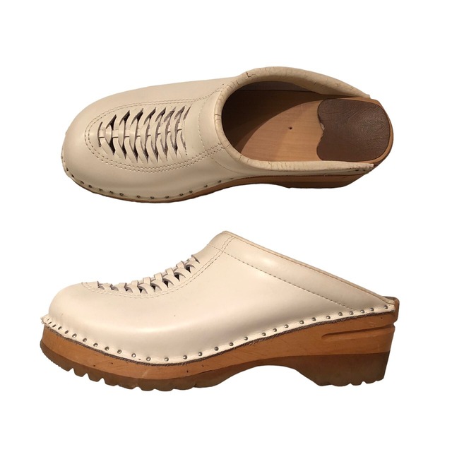 "NEEDLES TROENTORP" White color SWEDISH CLOG | Kissmet