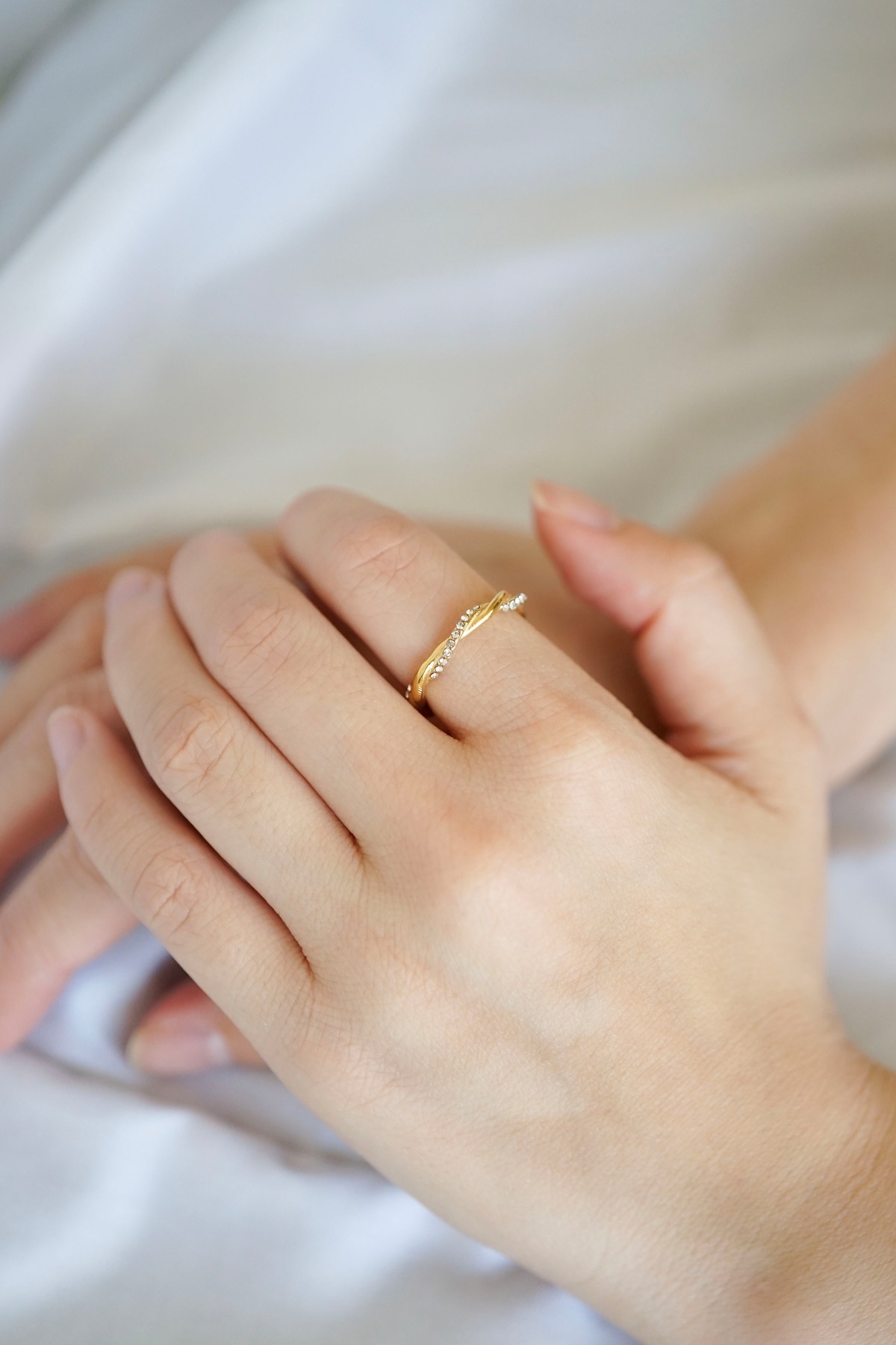 【1色展開】twist cz ring | knock.jewelry