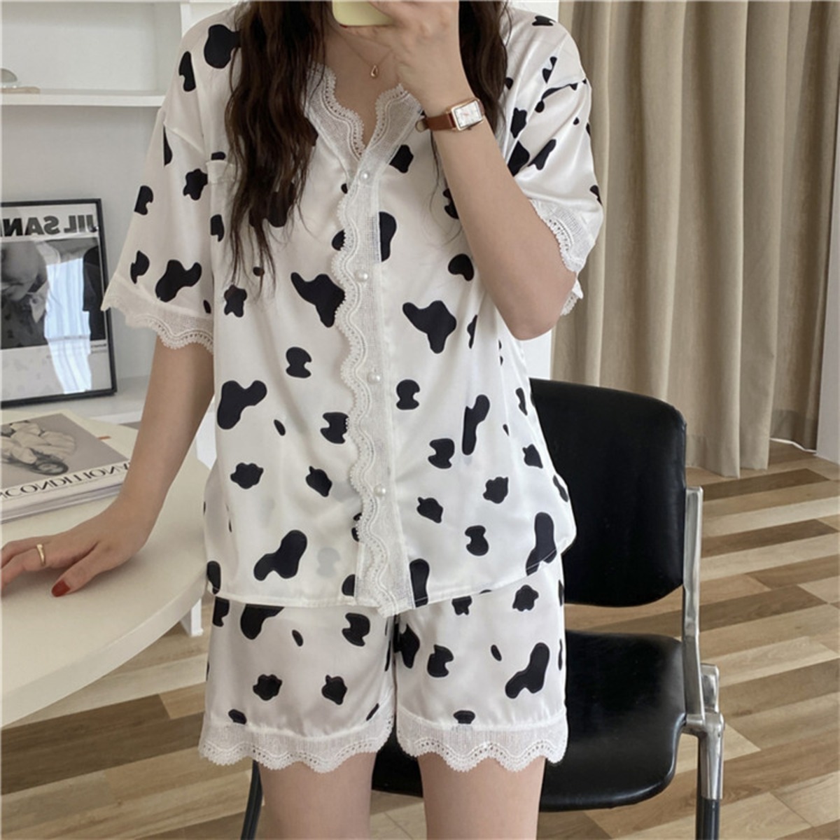 パジャマ レディース 夏 2点セット Vネック 半袖 ショートパンツ ルームウェア | HapiHapi style