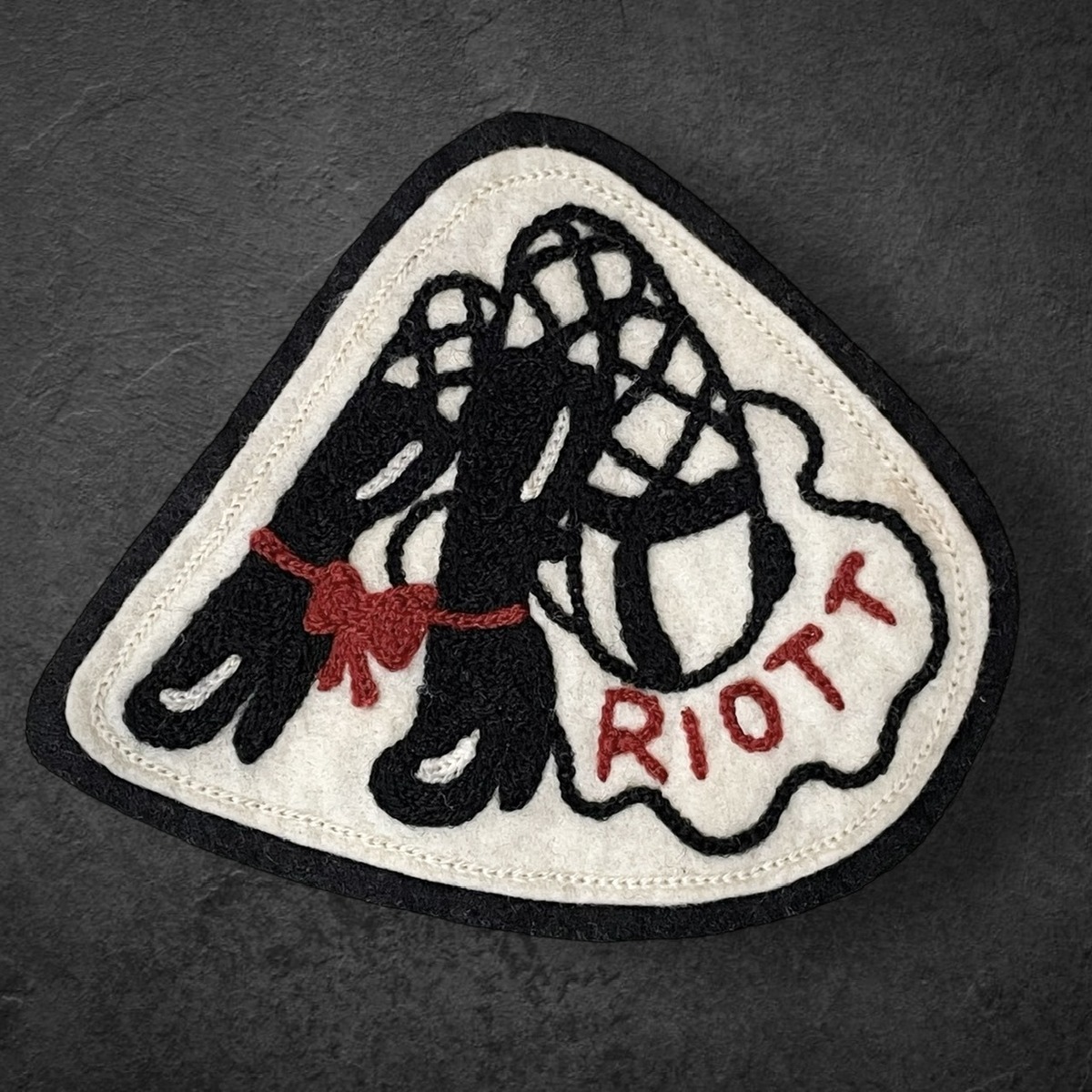 “CABARET GIRL” FELT PATCH チェーンステッチワッペン | 【RIOTT/ライオット】
