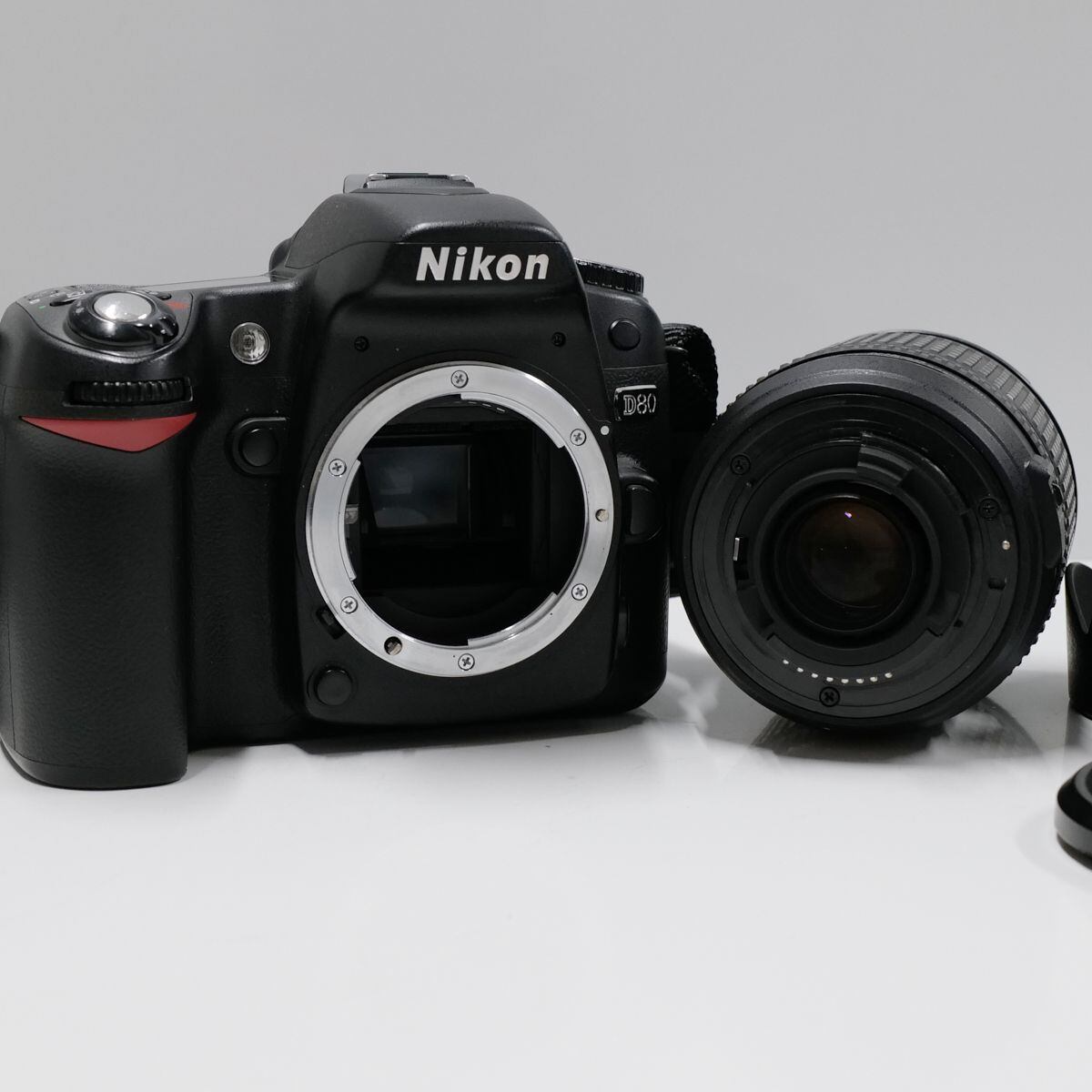 Nikon D80＋AF-S DX Zoom-Nikkor ED 18-135mm F3.5-5.6G USED超美品 高倍率ズームレンズ ...
