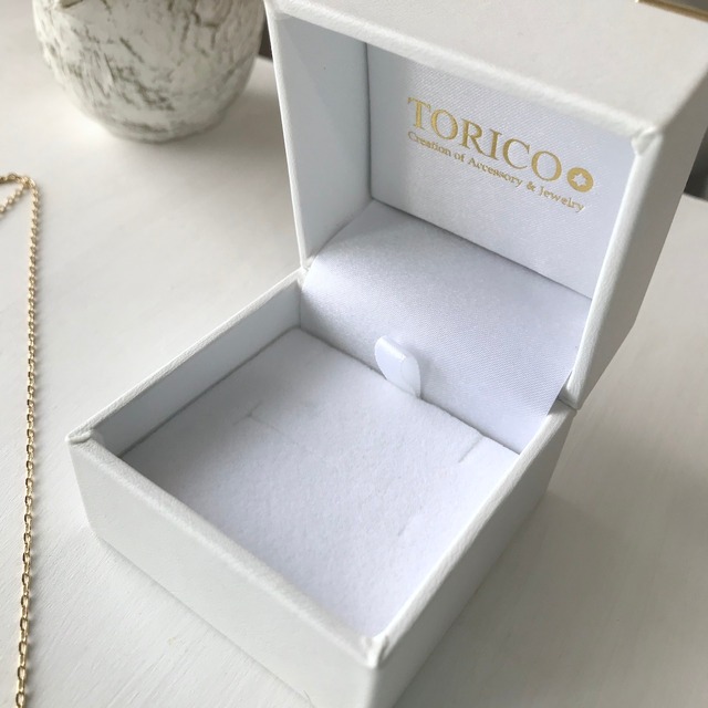 K18 hoop leaf ナナメポストピアス | TORICO