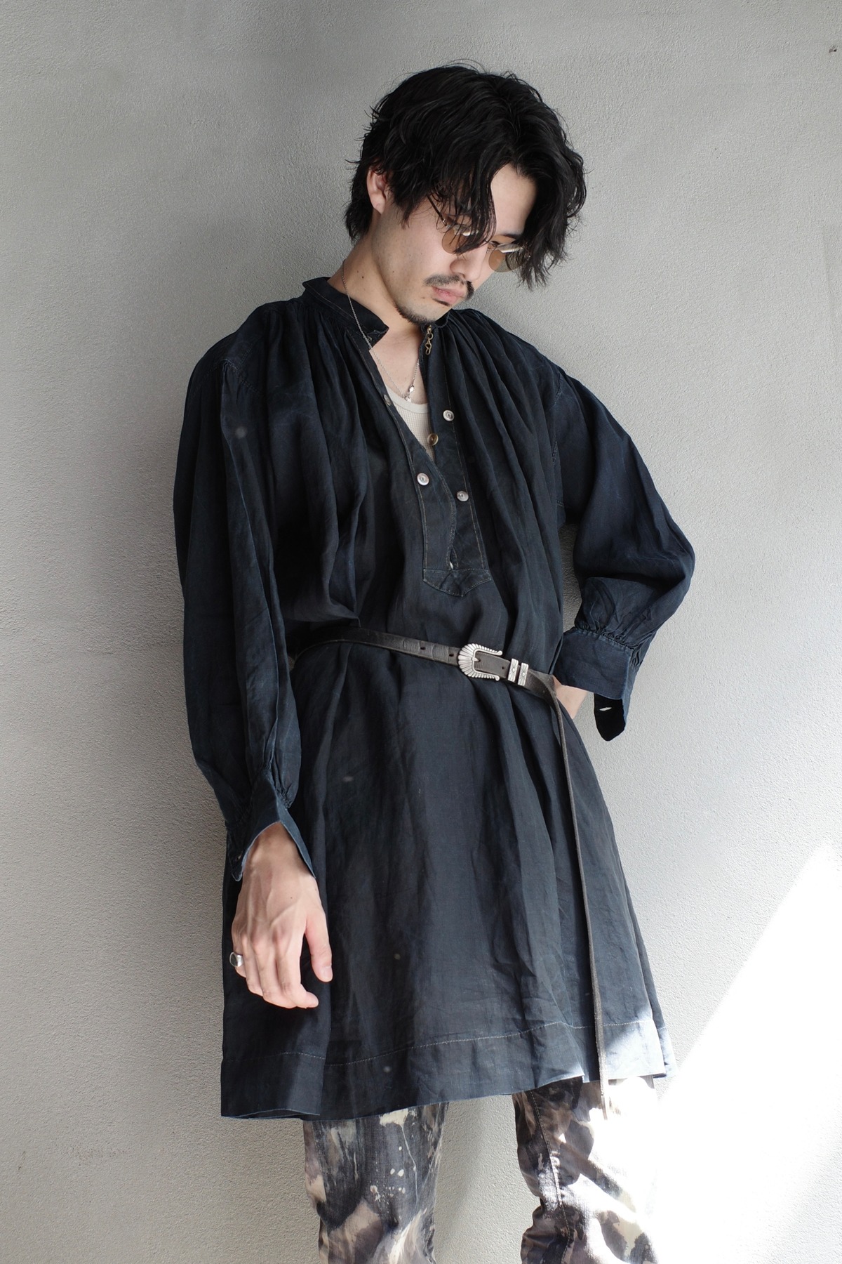 1900's French Indigo linen smock | used.memento