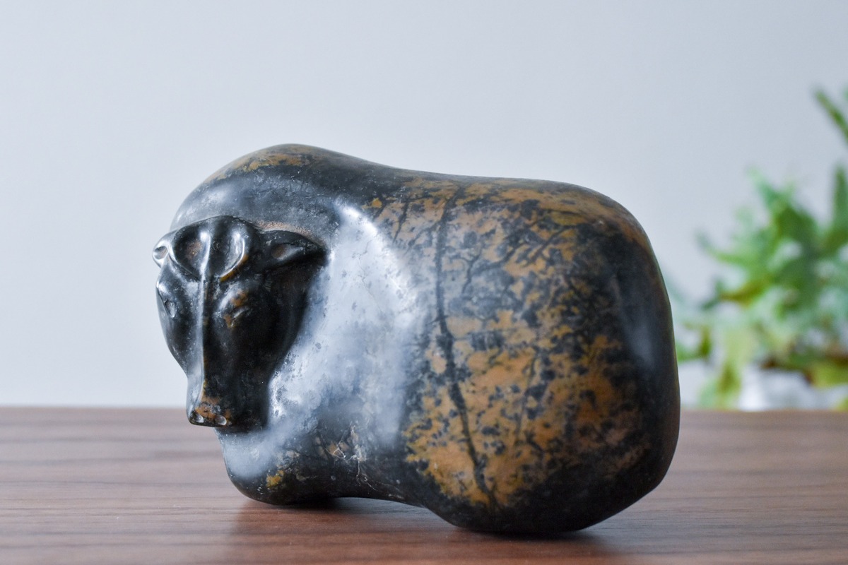 牛の石オブジェ | Laotour