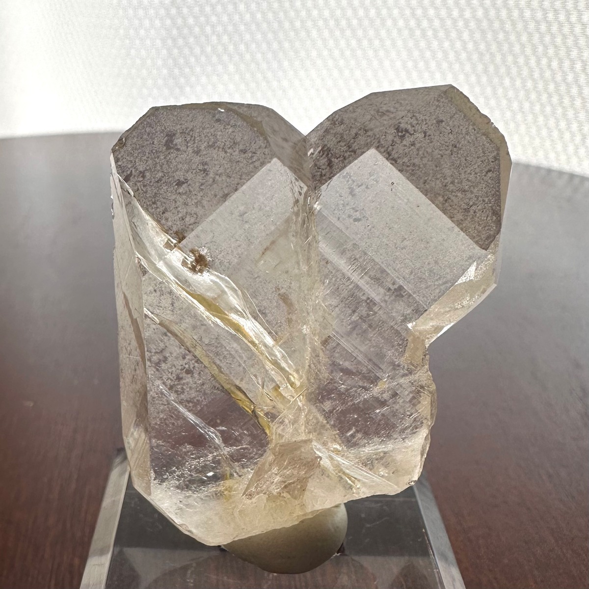 クォーツ / 日本式双晶【Quartz】日本（山梨県）産 | PEANUTS MINERALS
