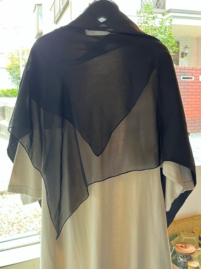 YSL "Block Design" All Black Stole | CARBOOTS