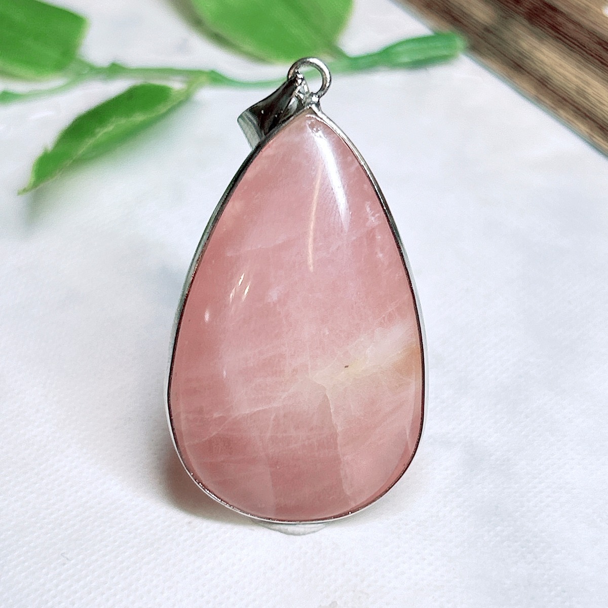 【E9968】ディープローズクォーツ＊ペンダント＊ピンク＊濃いピンク＊マダガスカル＊Deep Rose Quartz＊Rose quartz ...