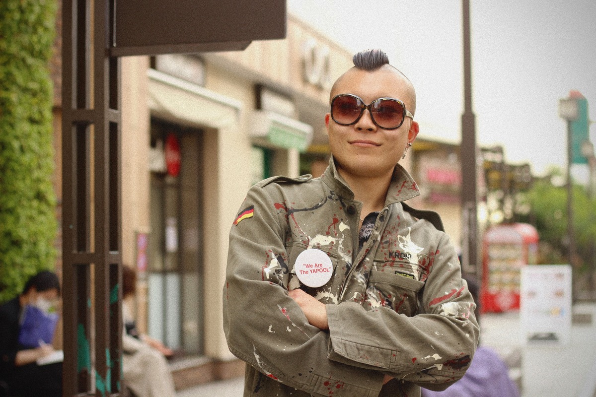 76mm『We "Are" The YAPOOL』缶バッチ | YAPOOL SHOP