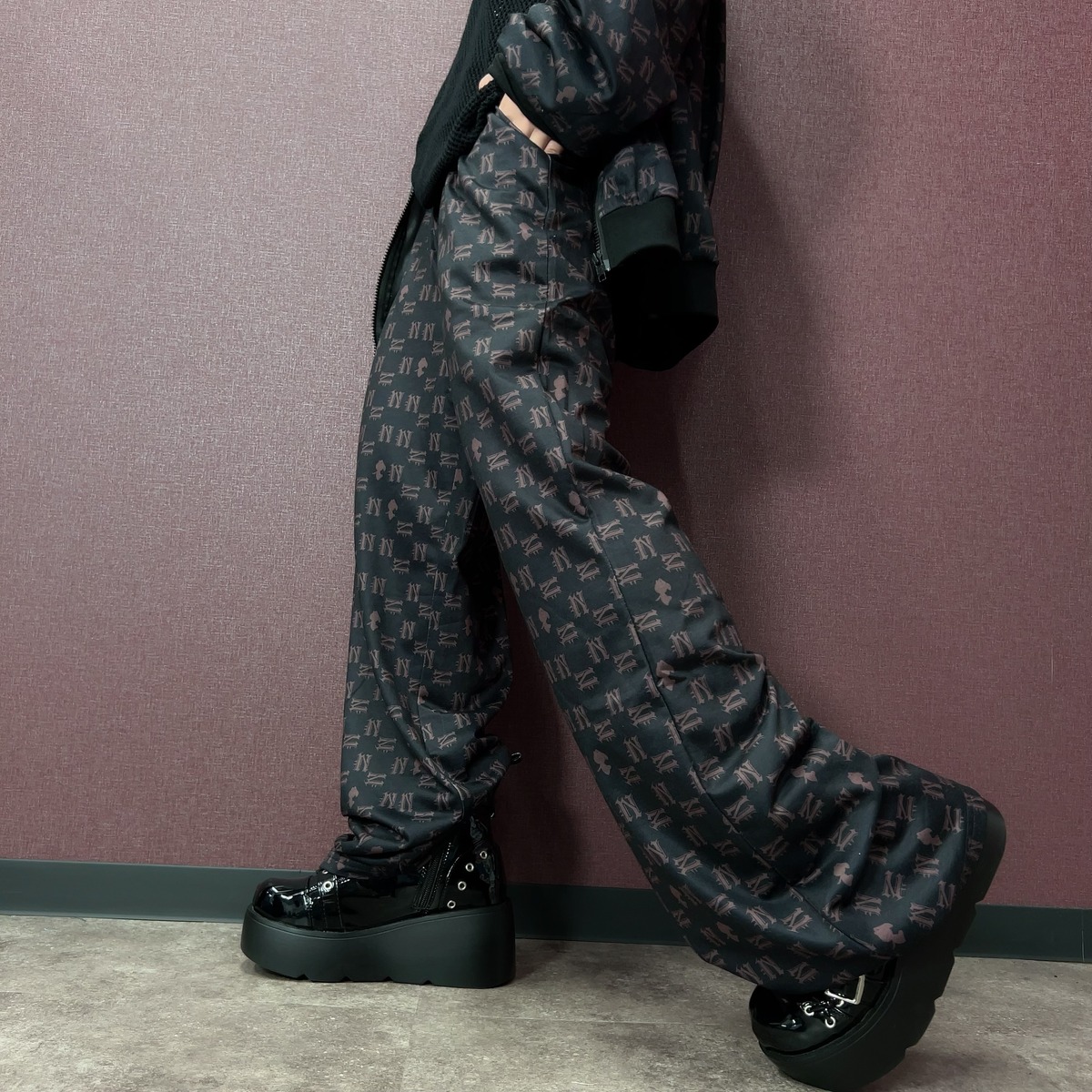 総柄SWEAT WIDE PANTS【INITIAL】 | NIER CLOTHING