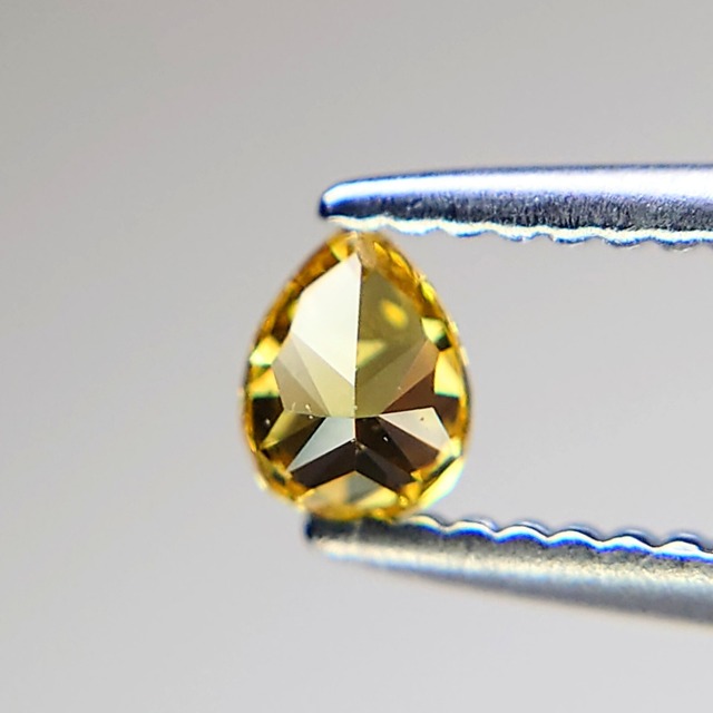 Fancy Vivid Orangy Yellow 0.068ct SI-2 天然イエローダイヤモンド ルース☆ | wisteria777