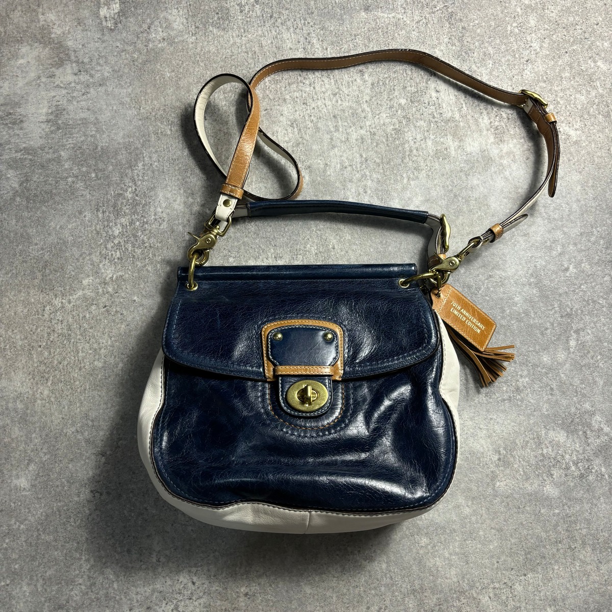 COACH 2WAY SHOULDER BAG TURN LOCK | LOST