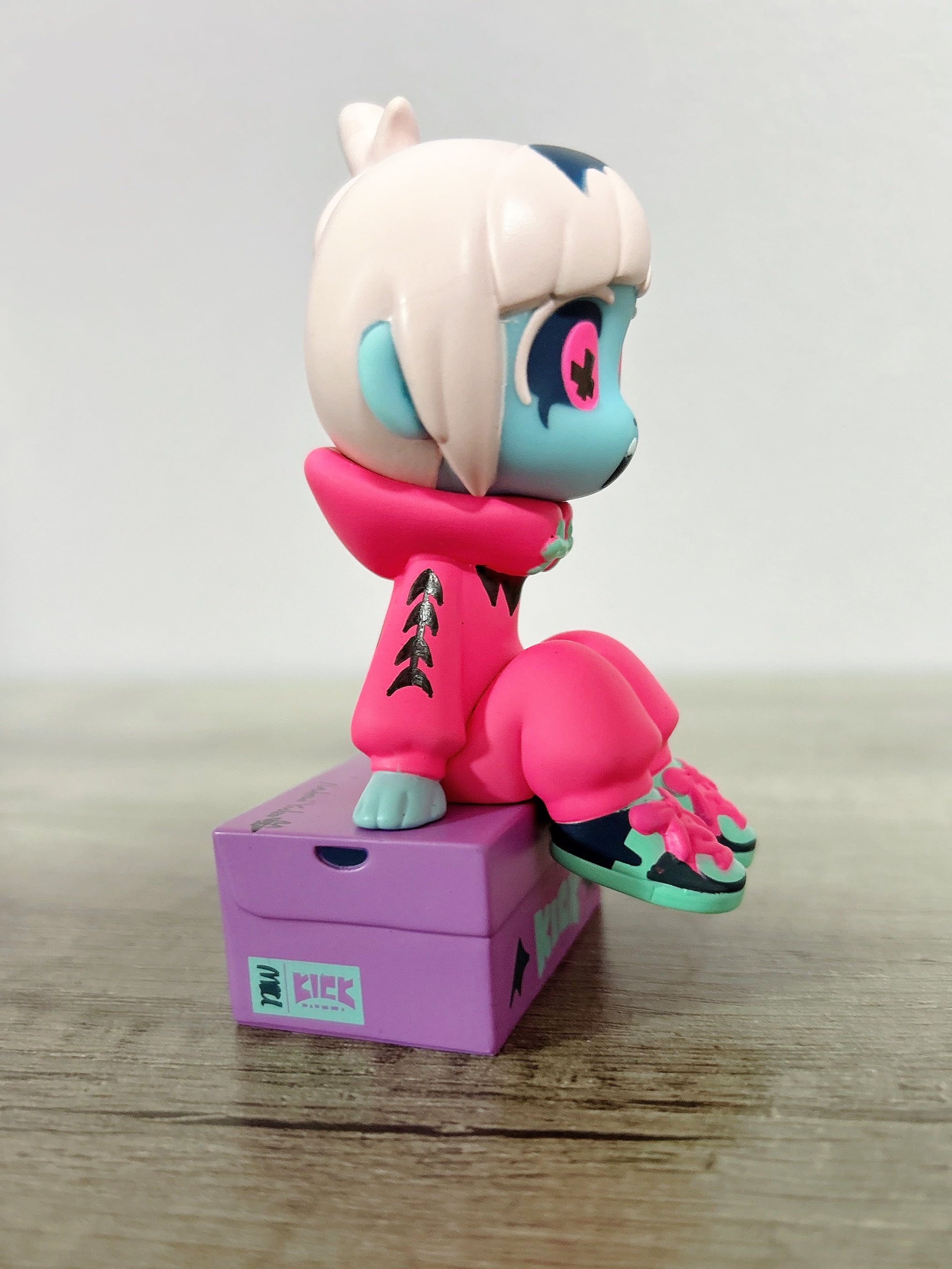 SitGal KICKちゃん デーモンカラー抽選【ぬくいゆうこさんコラボ】【ソフコン8】 | magodesu-box