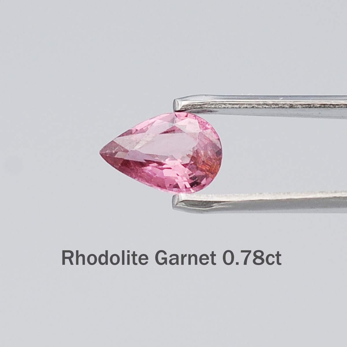 ガーネット 0.78ct（天然／非加熱）ローダライト ペアシェイプ｜タンザニア/ ソーティング付 /rg01/ Rhodolite Garnet 0.78ct / Pear Cut ...