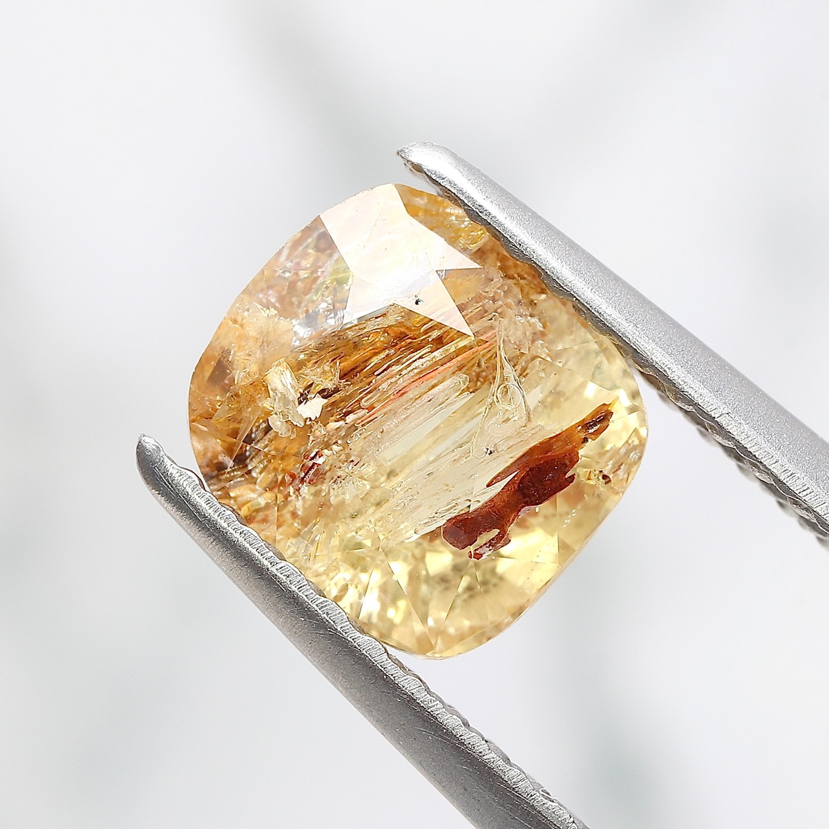非加熱サファイア 1.67ct クッション | 色石堂
