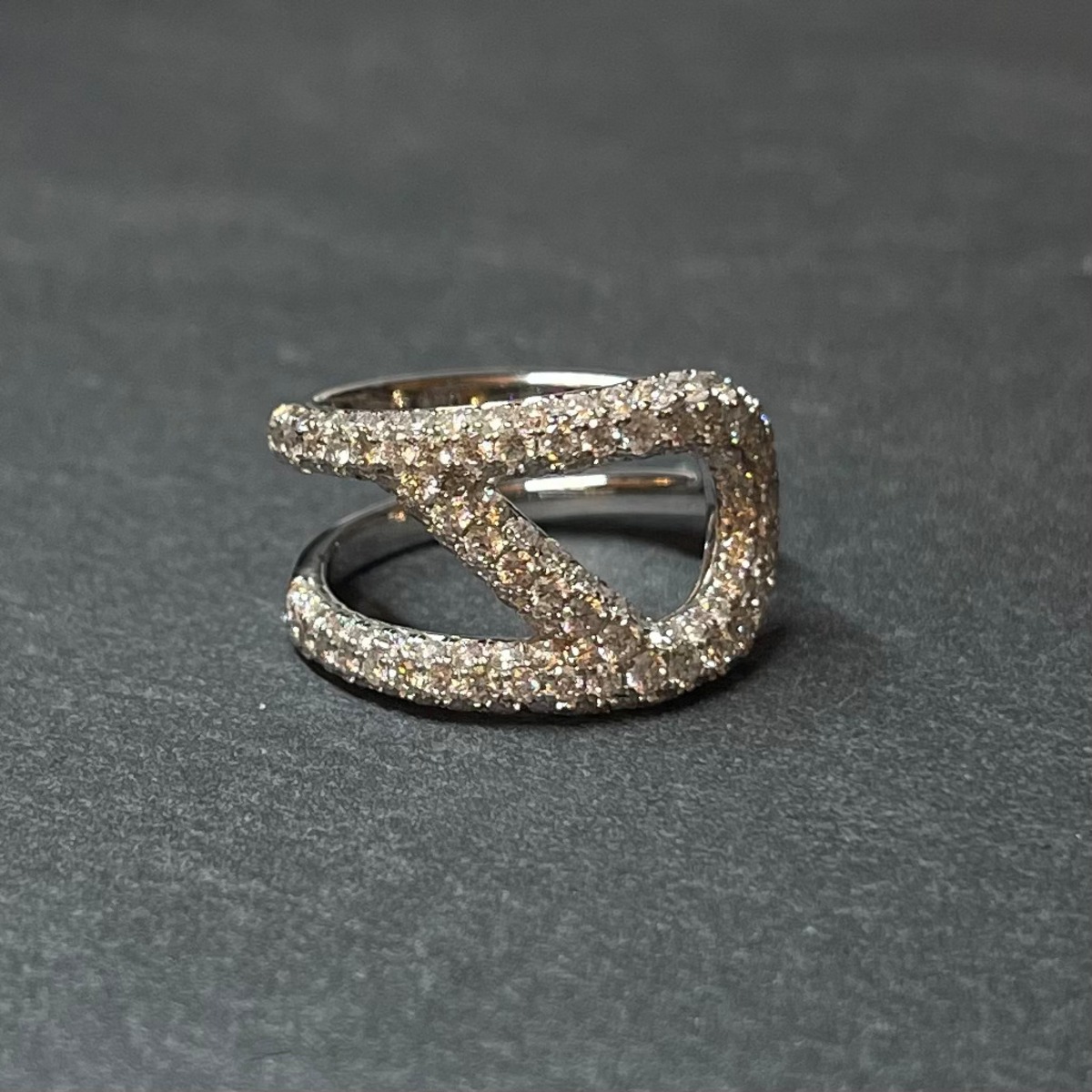 Radiant wave RING : K18WG, D2.00ct | 円山プレシャス