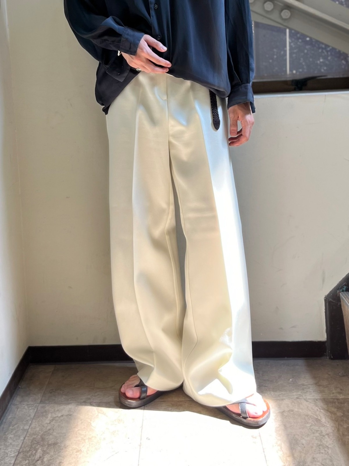 White flare slacks | used.memento