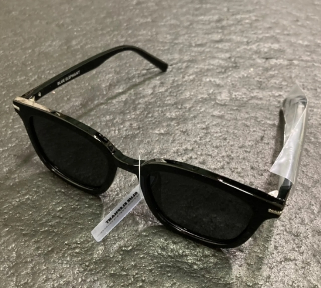 【新品】【韓国現地購入】【正規品】BLUE ELEPHANT ブルーエレファント サングラス ※01081 DUSTIN black-po ...