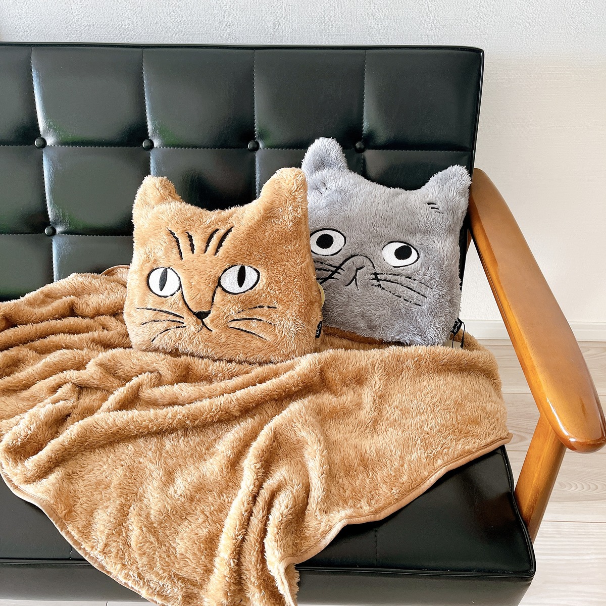 Matsuo Miyuki ｜Cat Face Blanket | Lucy-secretcloset-