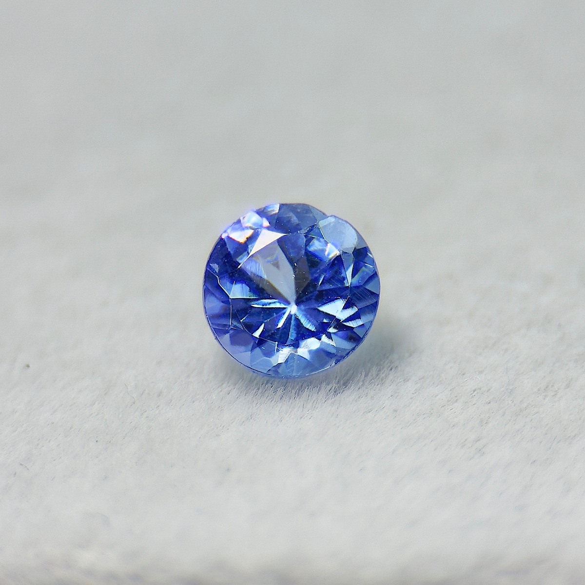 No.631:タンザニア産ゾイサイト 5.0x4.9 0.50ct | Bribook Gem