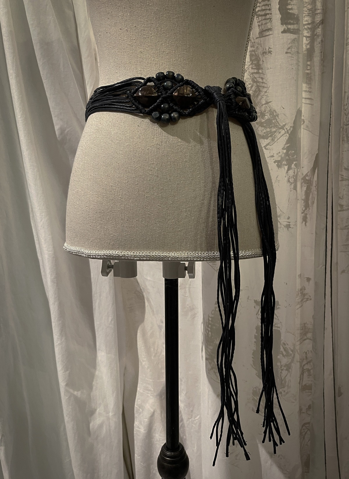 Light Black Stone String Belt | Queens