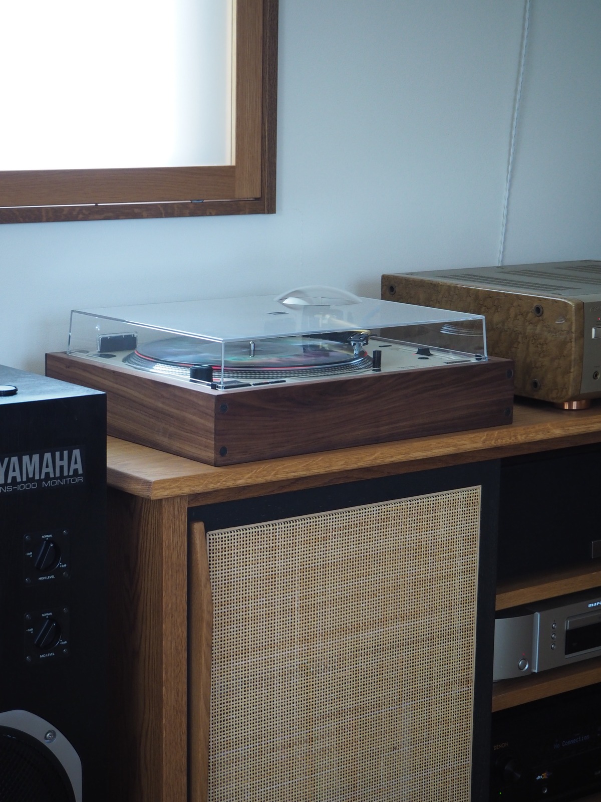 TURNTABLE FRAME【 WALLNUT 】 | SING APARTMENT