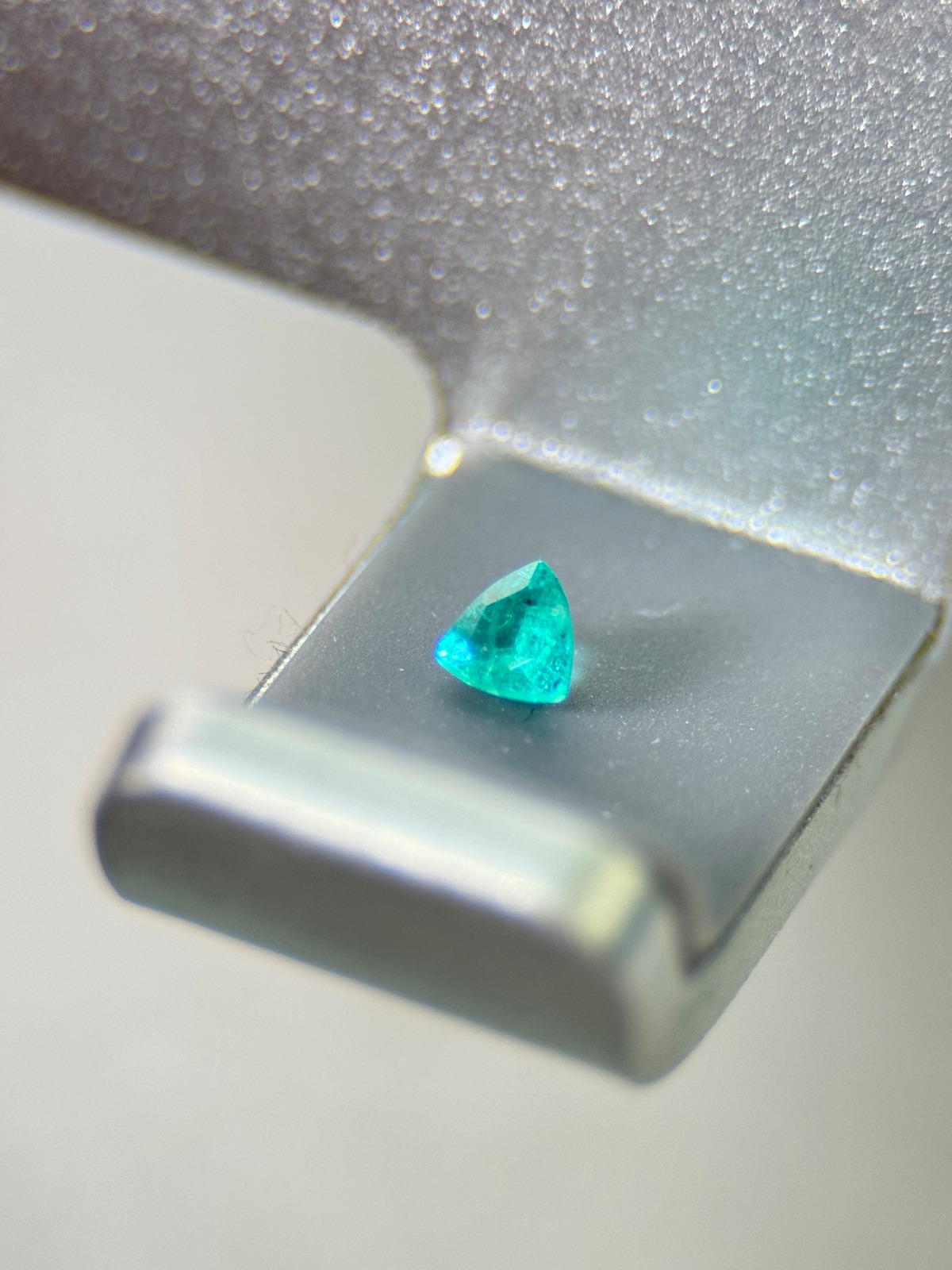 パライバトルマリン 0.07ct トリリアント | パライバトルマリン by アイジェムス