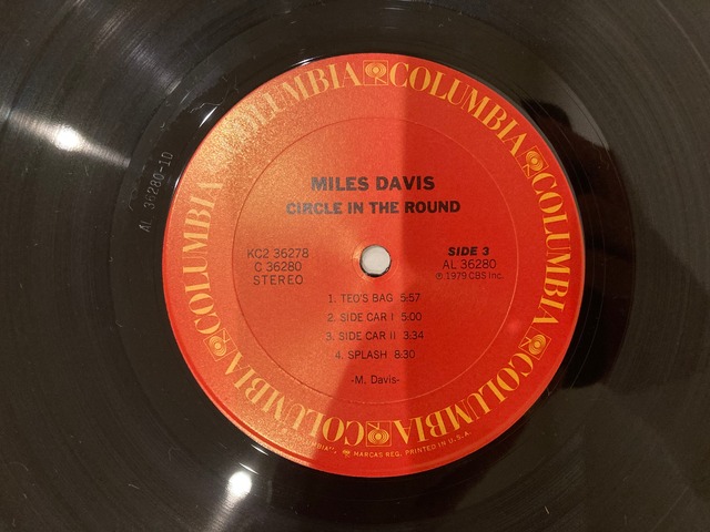 MILES DAVIS / Circle in the round | sixteen records (シックスティーンレコード)