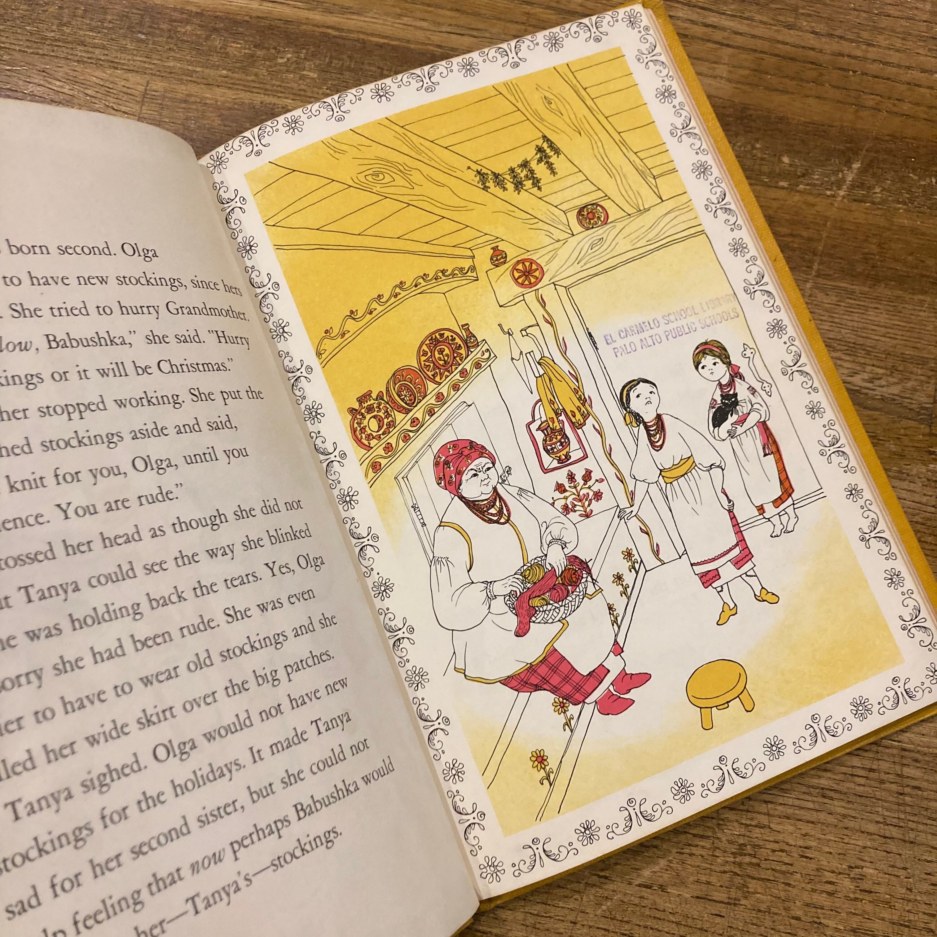 A STOCKING FOR A KITTEN / HELEN KAY | 百年