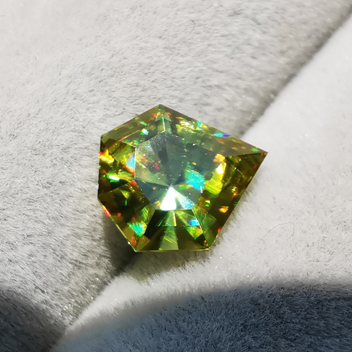 スフェーン 0.86ct / W-0117P | Tam＆Tam Gem