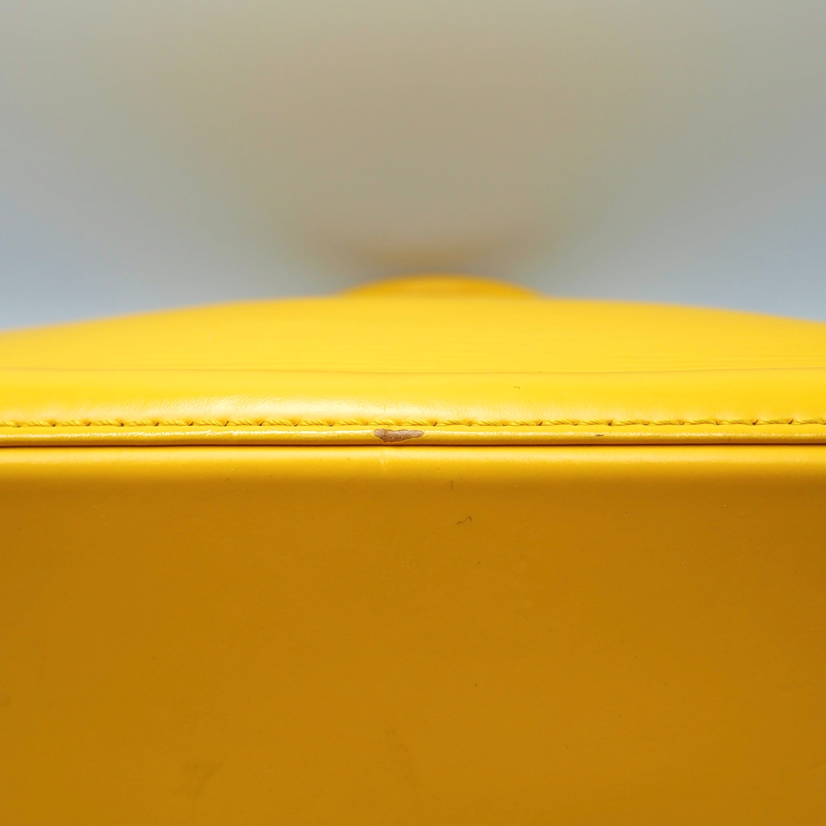 1/4掲載 LOUIS VUITTON エピ アルマPM シトロン ハンドバッグ ショルダーバッグ レザー ルイヴィトン | 2122TOKYO