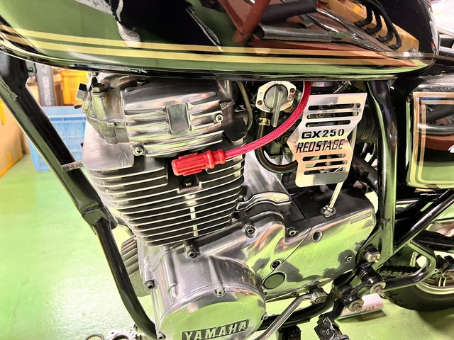 GX250用 オリジナル キャブカバー 鏡面ステンレス製 | REDSTAGE