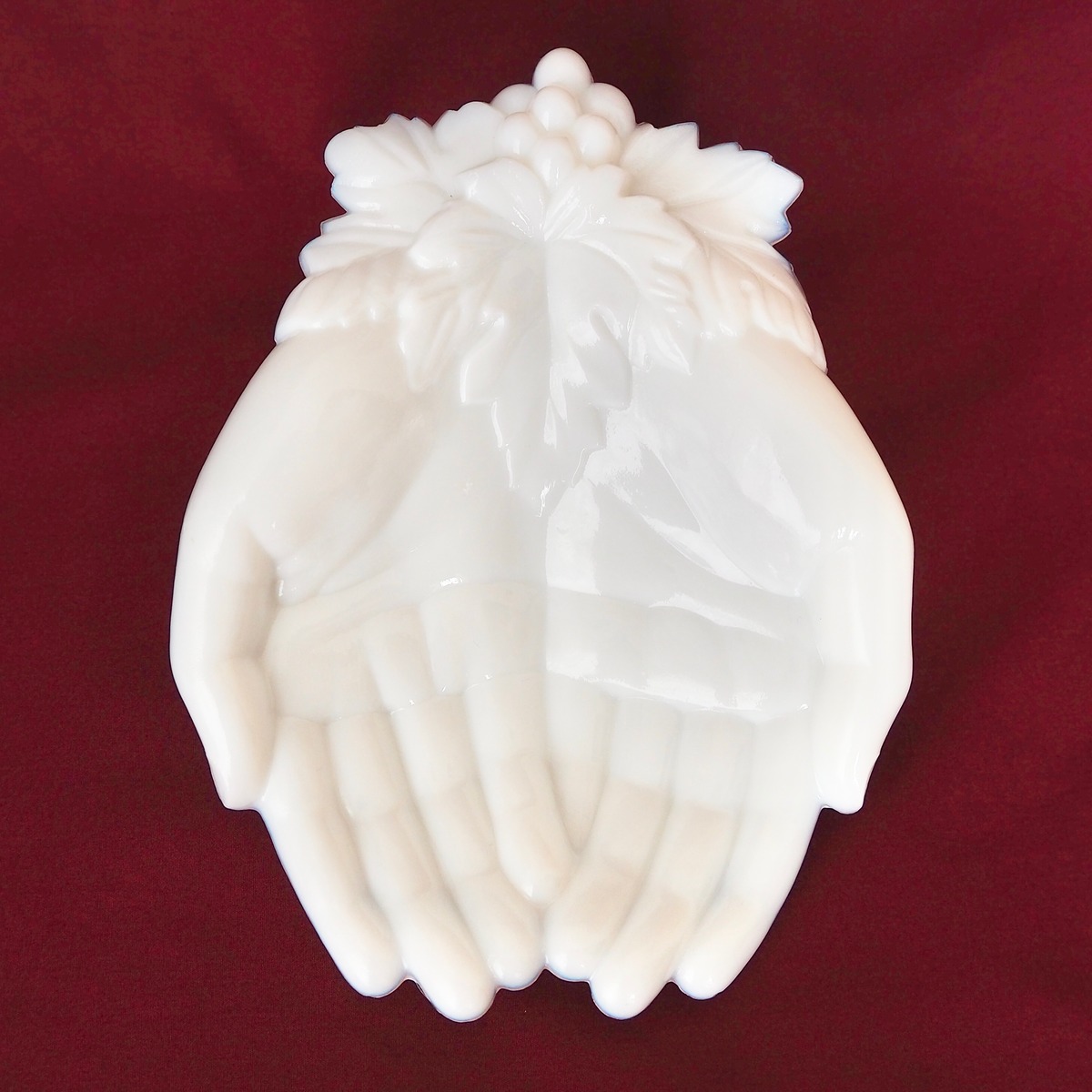 #349 Milk Glass Open Hands Tray - Westmoreland | Onunu｜心ときめくアメリカンヴィンテージ雑貨
