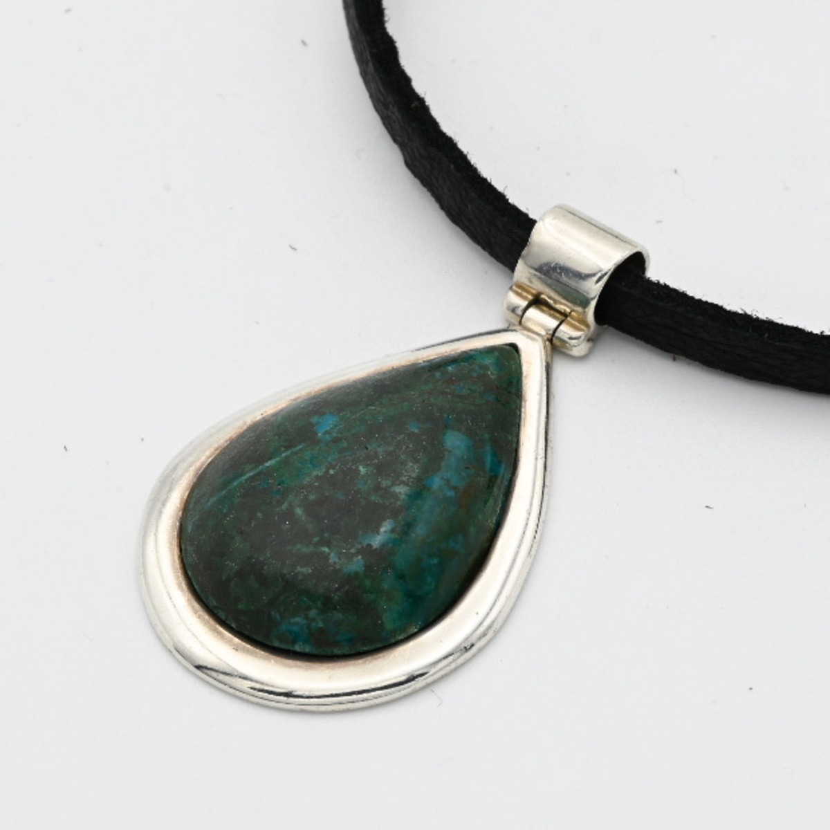 Teardrop Shape Verdite Pendant Top With Deer Leather Strap / Denmark ...