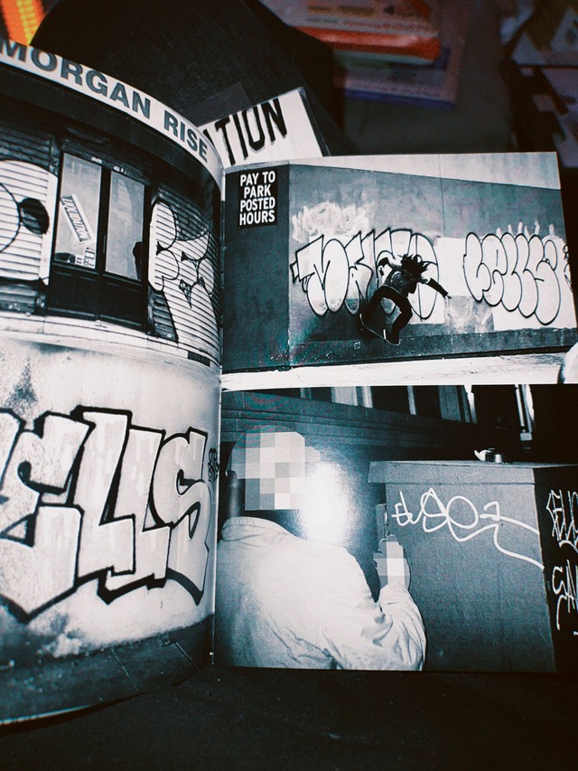 UNHINGED 22 by FELLS GRAFFITI ZINE | PEXPOX