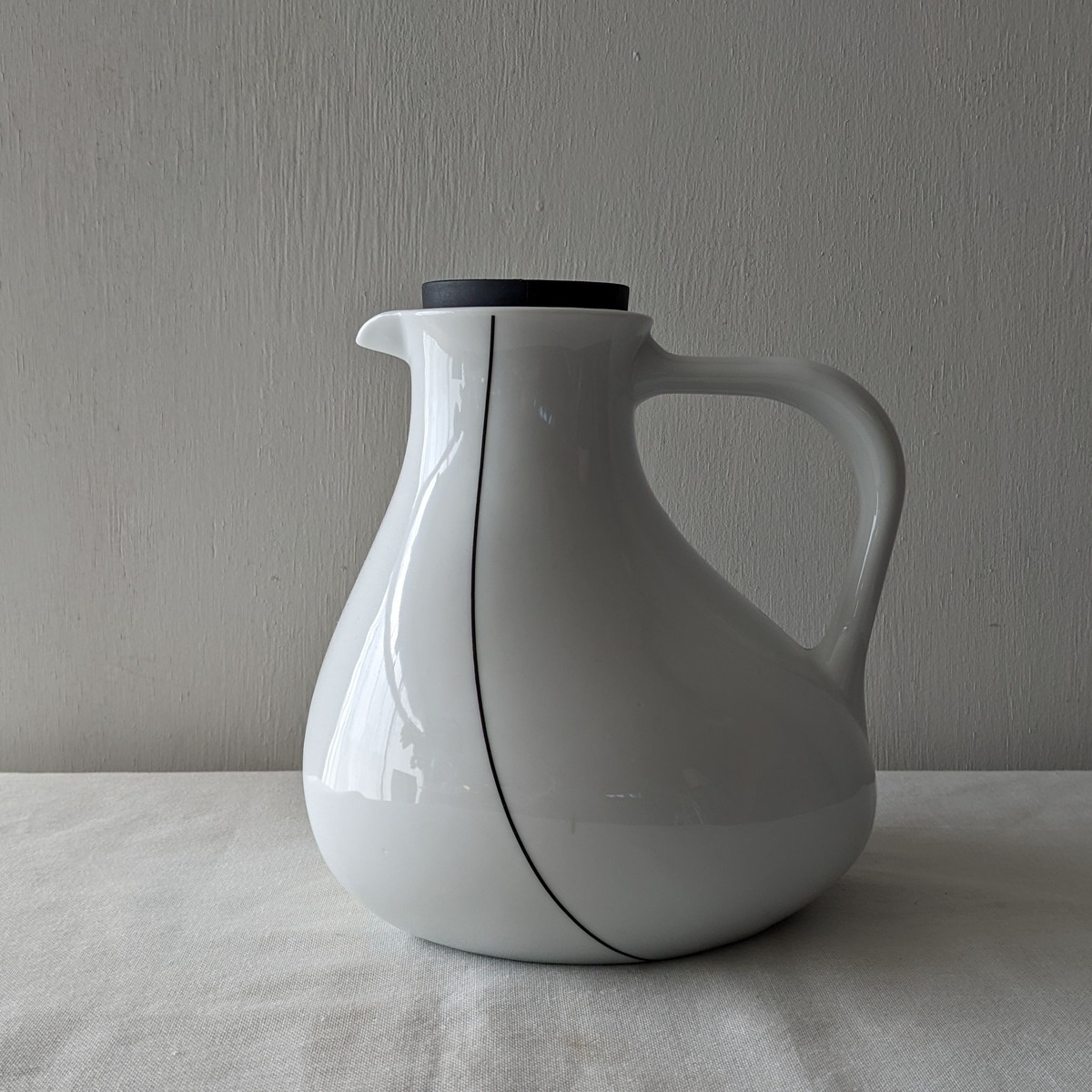 Black Contour Jug by Pernille Vea for Menu Denmark 送料込 | sonota ヴィンテージ ...