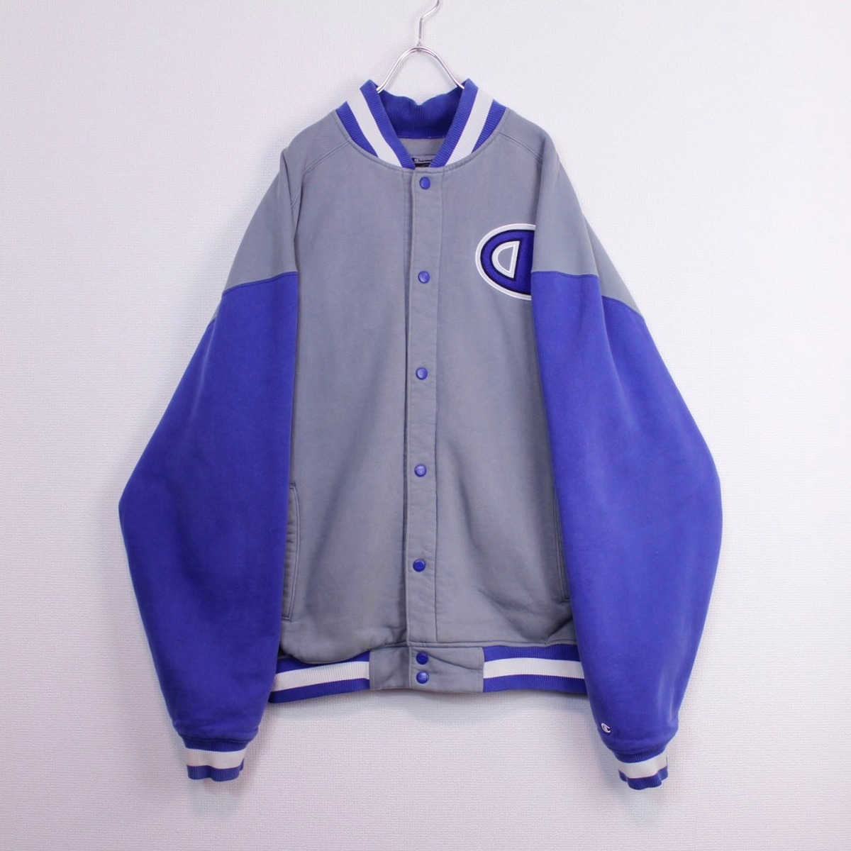 【Caka act2】"Champion" Gray × Blue Sweat Loose Stadium Jacket | Caka(カカ ...