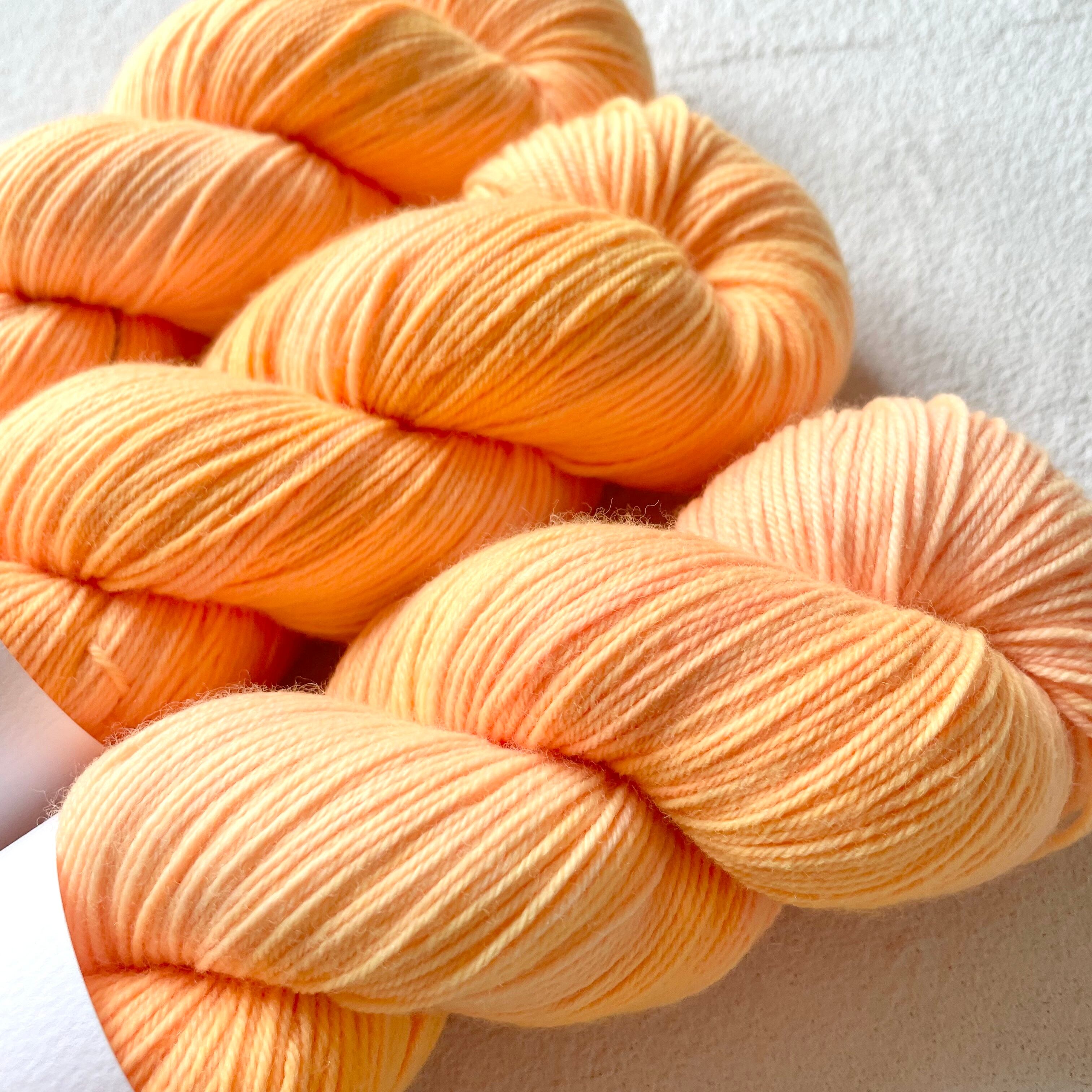 Basic Sock 【Neon Orange】 | IRODORI YARN | 手染め毛糸専門店