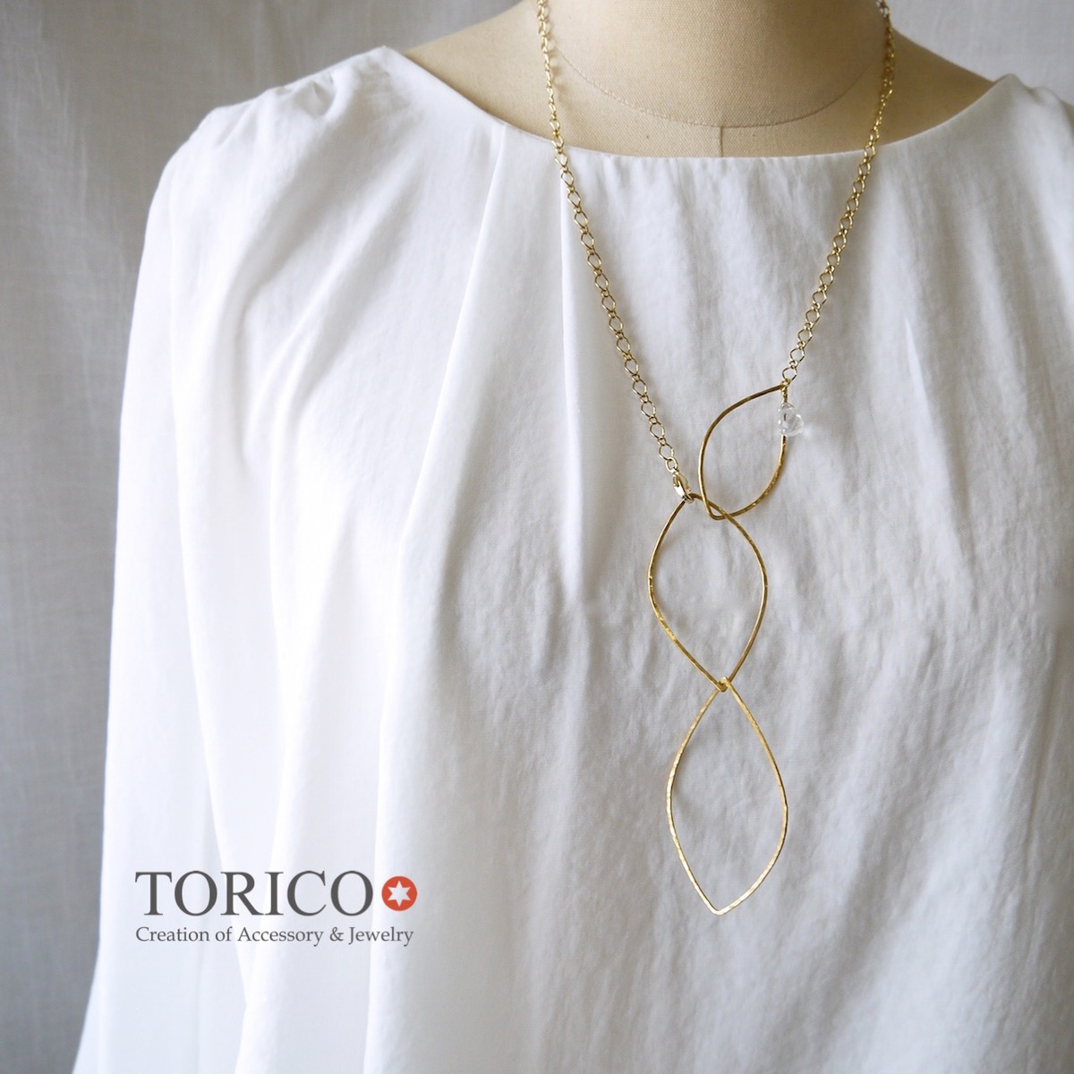hoop leaf スリーチェンジネックレス (gold) ＋ シャンパンカラークォーツ | TORICO アクセサリー＆ジュエリー 洗練されたクリエイティブなデザインジュエリー