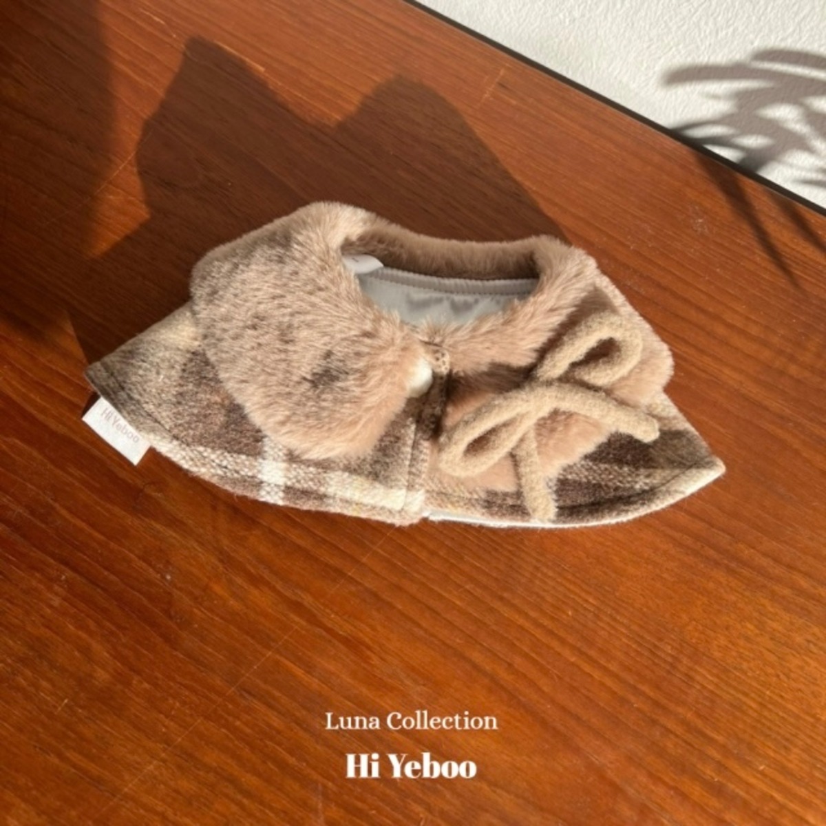 【予約】【新商品】" Hi Yeboo " Luna Fur Cape (2 colors) | Chien Chérie