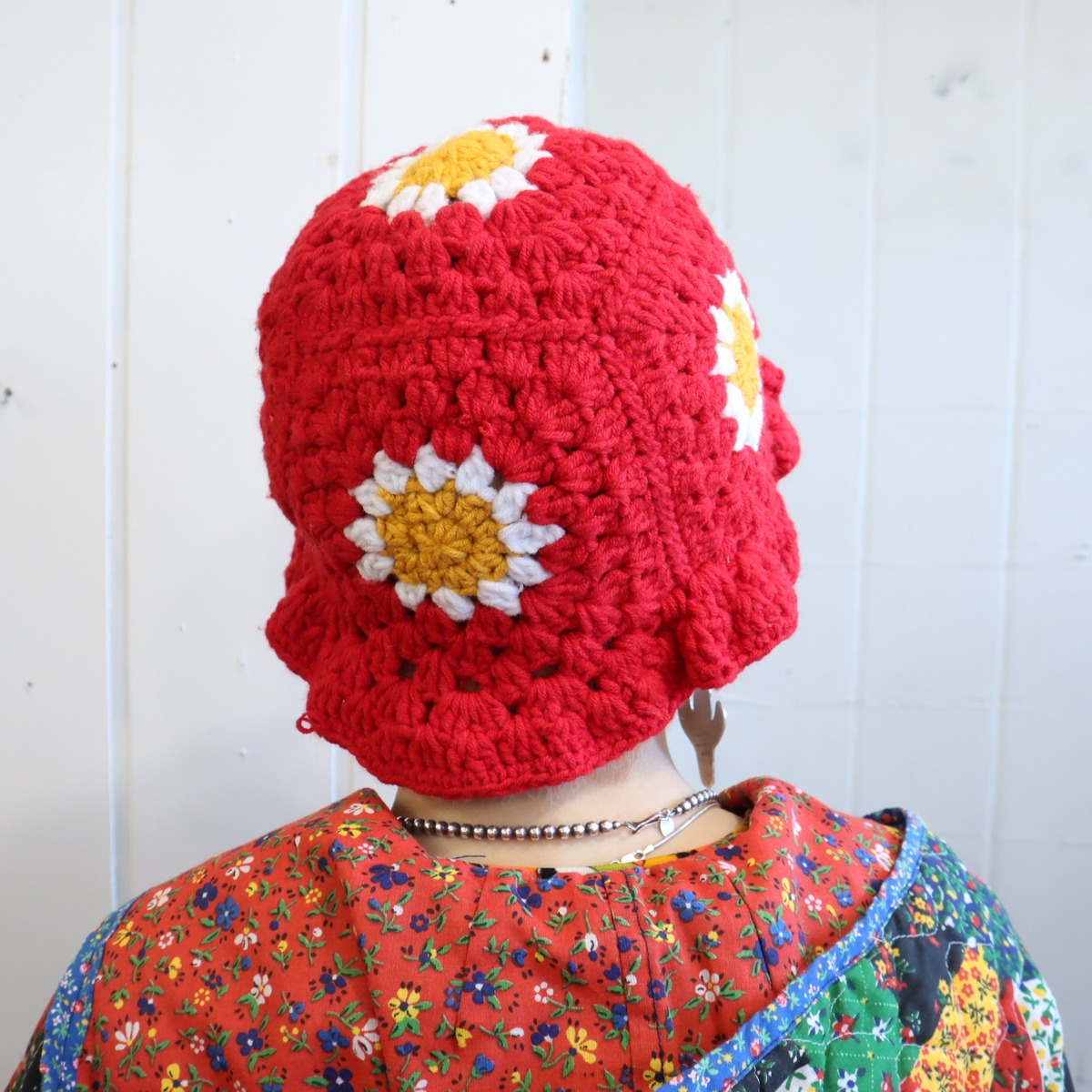 red×white×yellow flower motif granny square knit hat [l-4258] | Fizzvintage