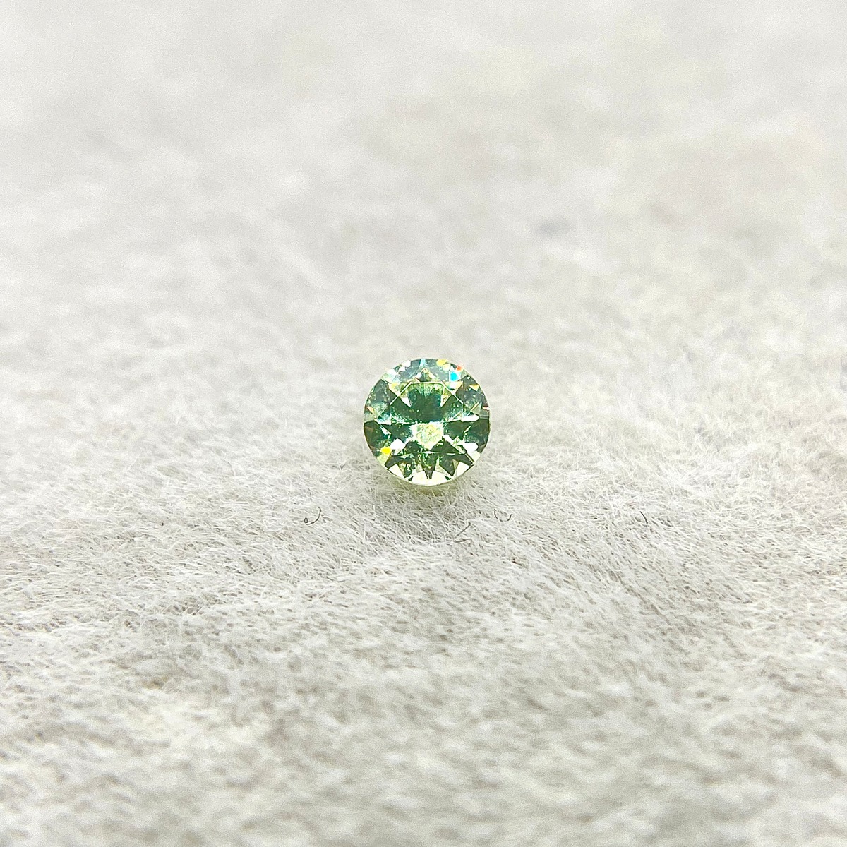 57.ロシア産デマントイドガーネット 2.9mm 0.11ct | Bribook Gem