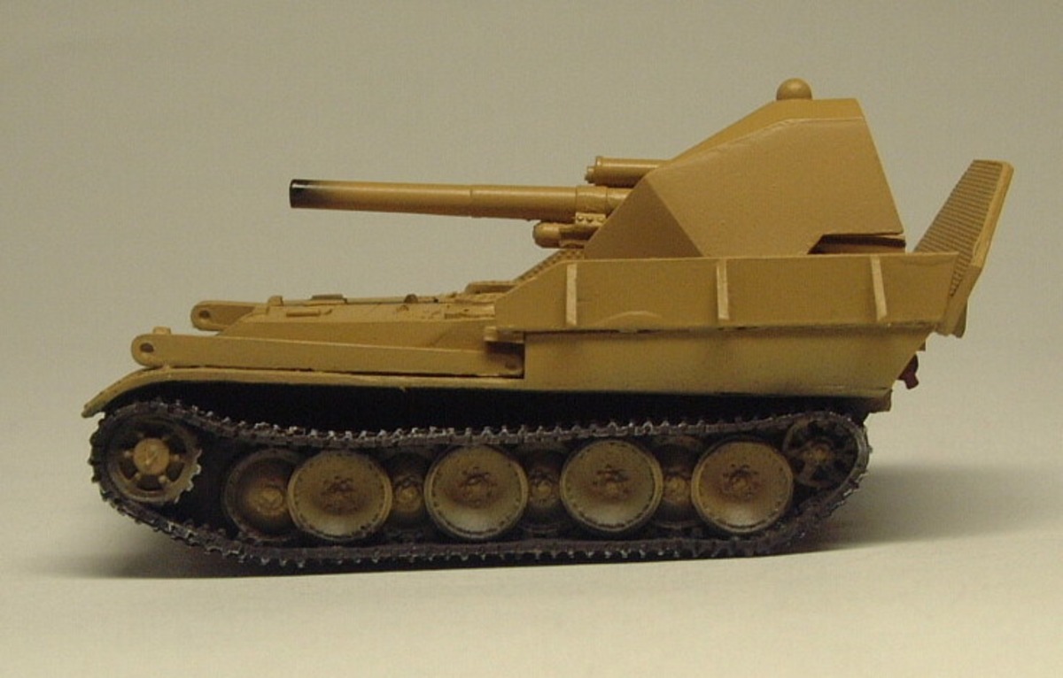 GP-1261A ヴァッフェントレーガー 150mm クルップ車案 Waffentrager 150mm Krupp ドイツ1/144 塗装 ...