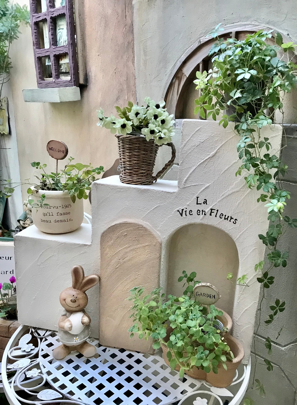 階段になったフラワースタンド | MoonRabbit